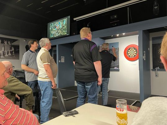 POCKETS DARTS - Pockets Snooker Club