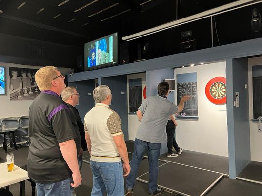POCKETS DARTS - Pockets Snooker Club